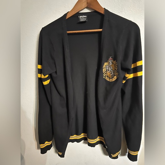 Warner Bros. | Jackets & Coats | Hufflepuff Harry Potter Sweater L ...